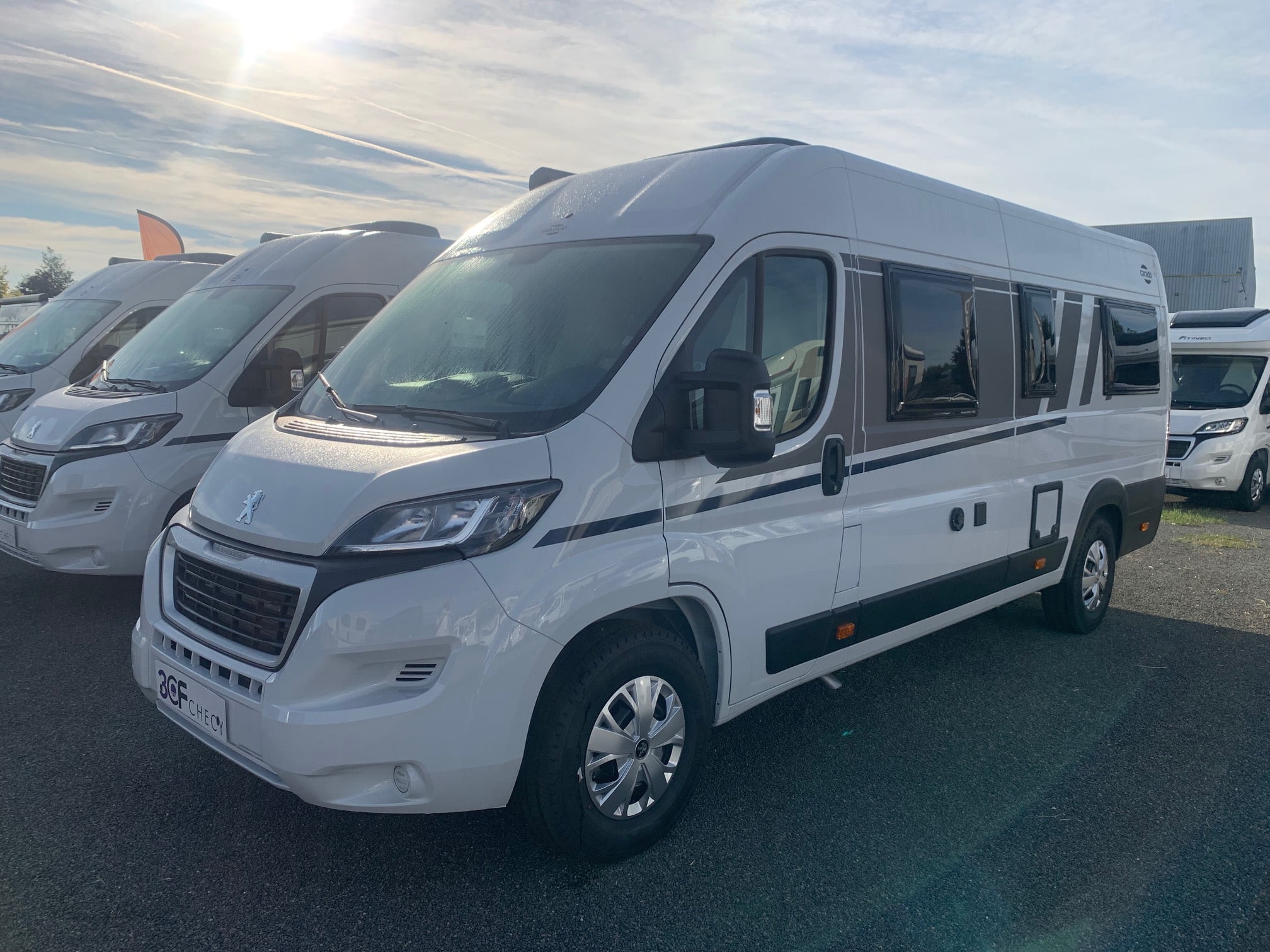 CARADO CVE 640 - 3CF - Camping Car Centre France